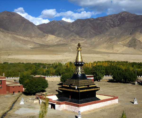 Nagqu Nyainqentanglha Mountain